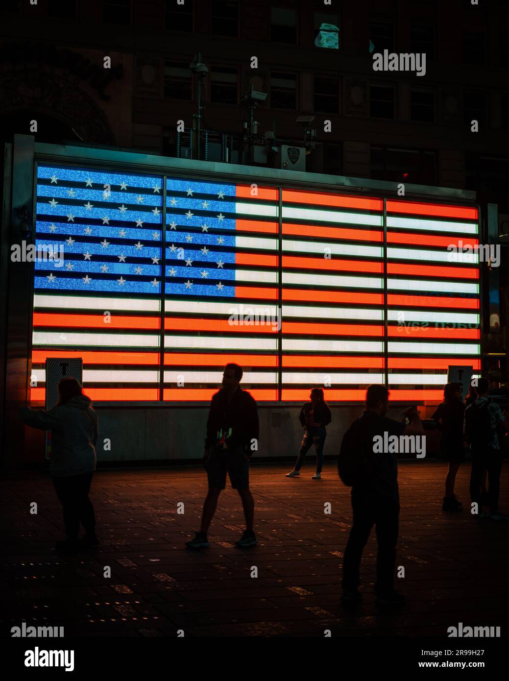 American flag sign at the US Army Recruiting Office in Times Square ...