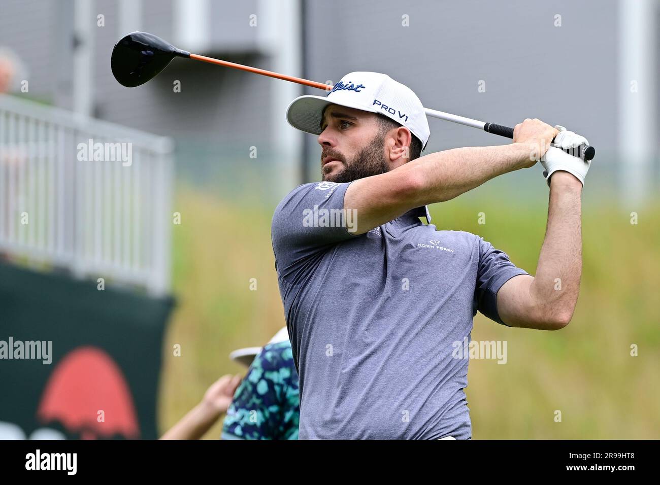 Cromwell CT, USA. 24th June, 2023. Callum Tarren watches the flight of ...