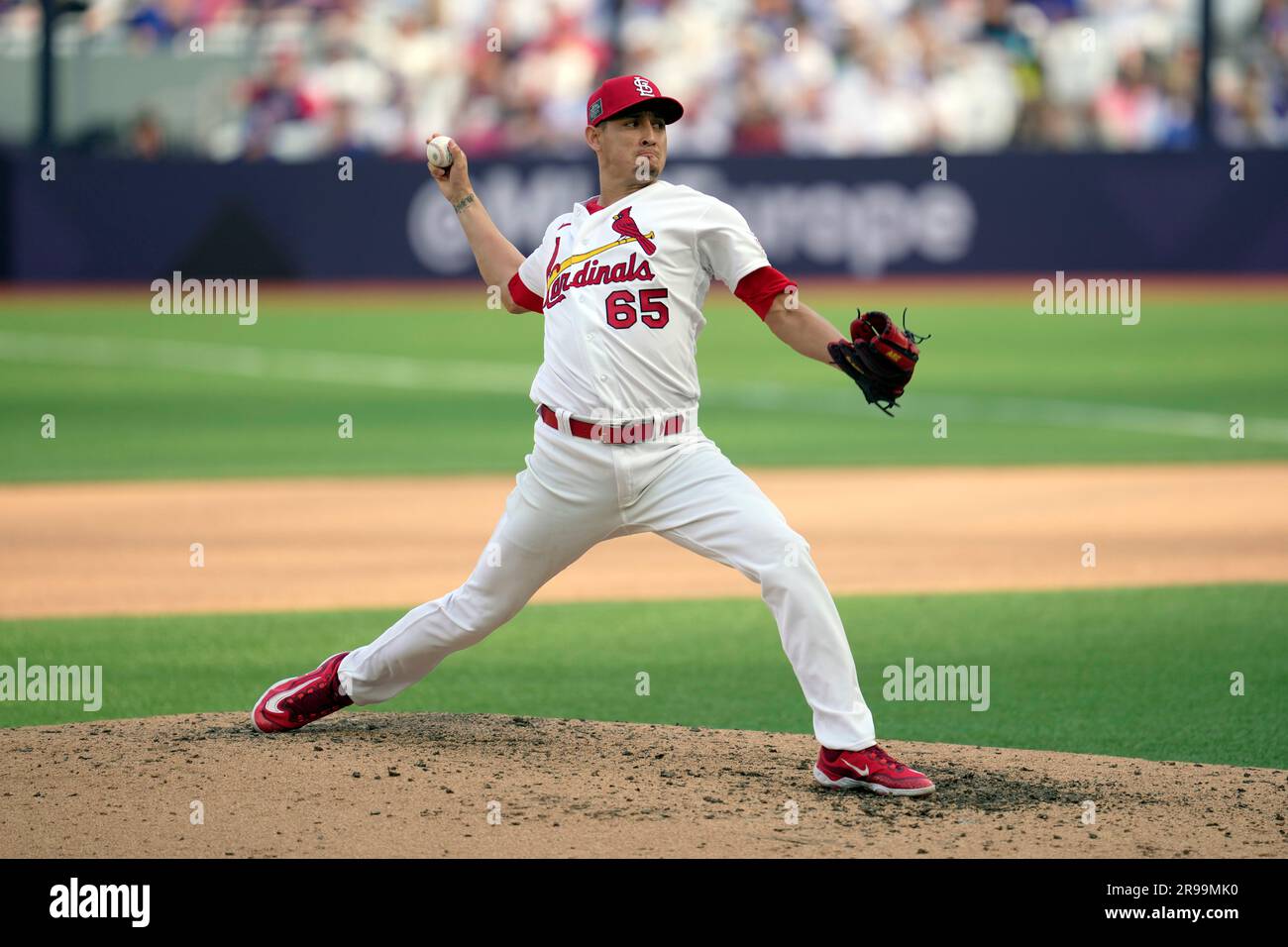 St. Louis Cardinals relief pitcher Giovanny Gallegos throws to a ...