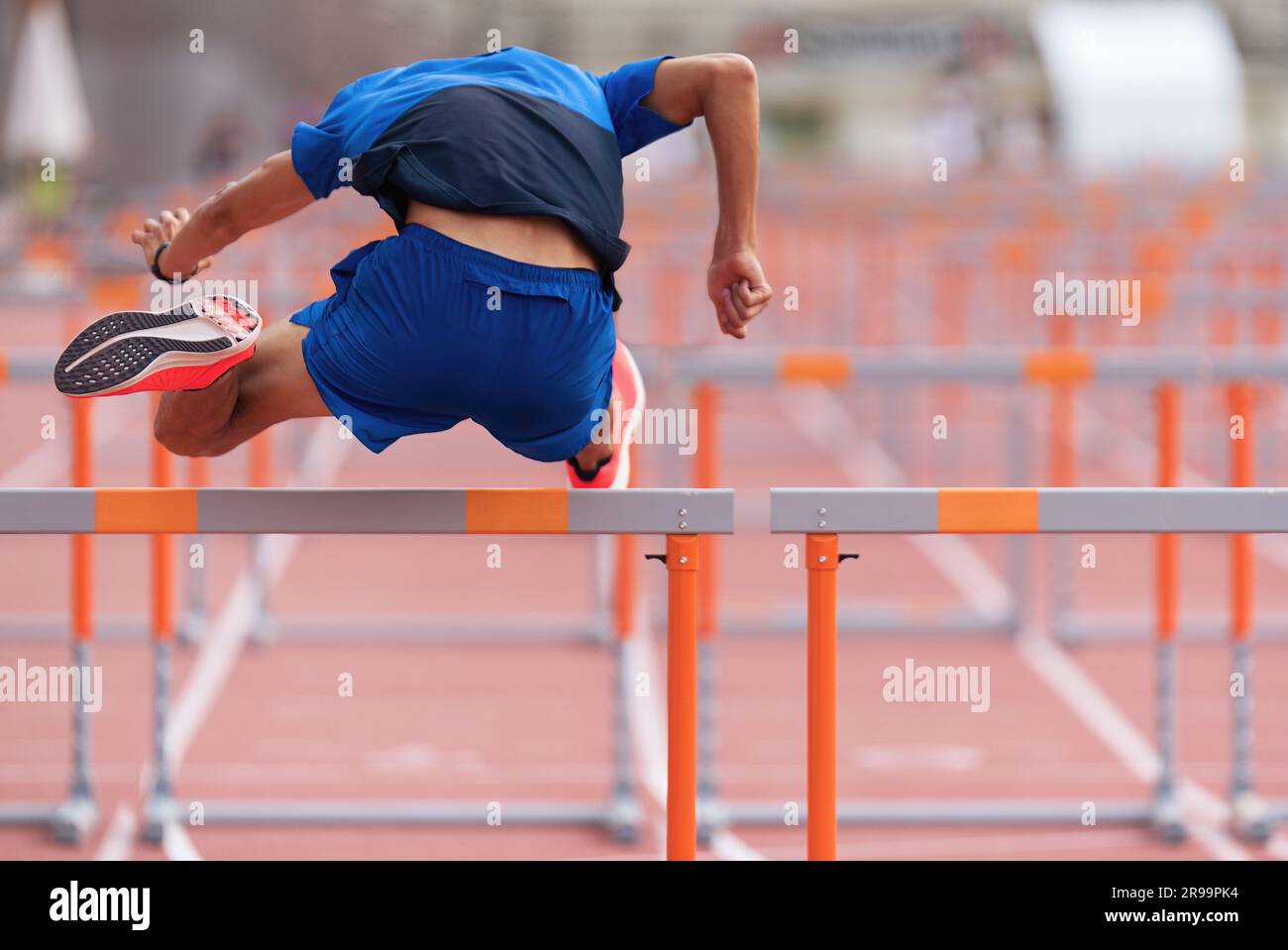 Hurdle runner hi-res stock photography and images - Alamy
