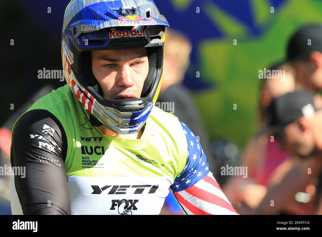 Yeti factory team hi-res stock photography and images - Alamy