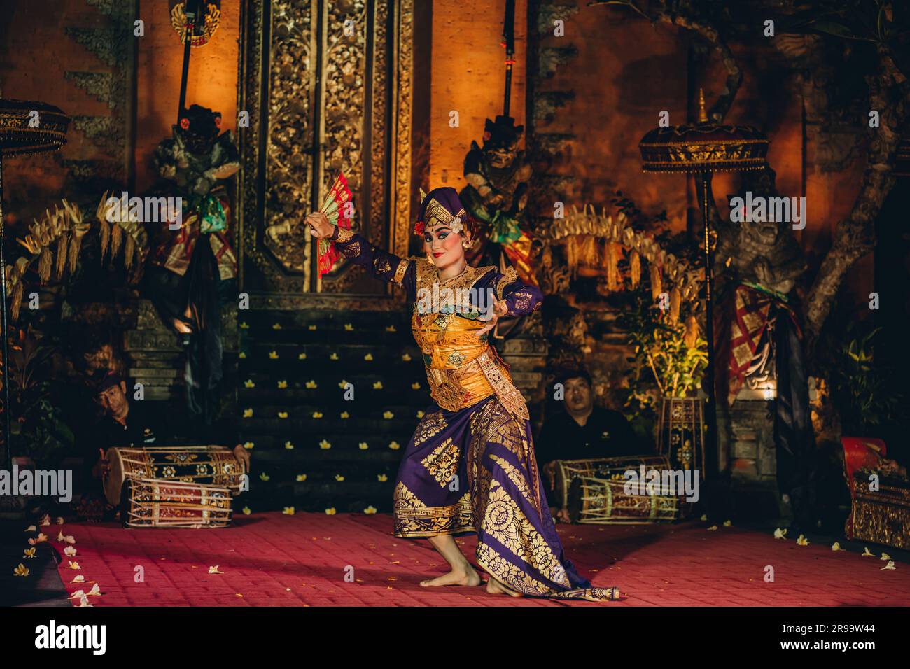 UBUD, BALI, INDONESIA - FEBRUARY 10, 2023: Traditional dance Legong and ...