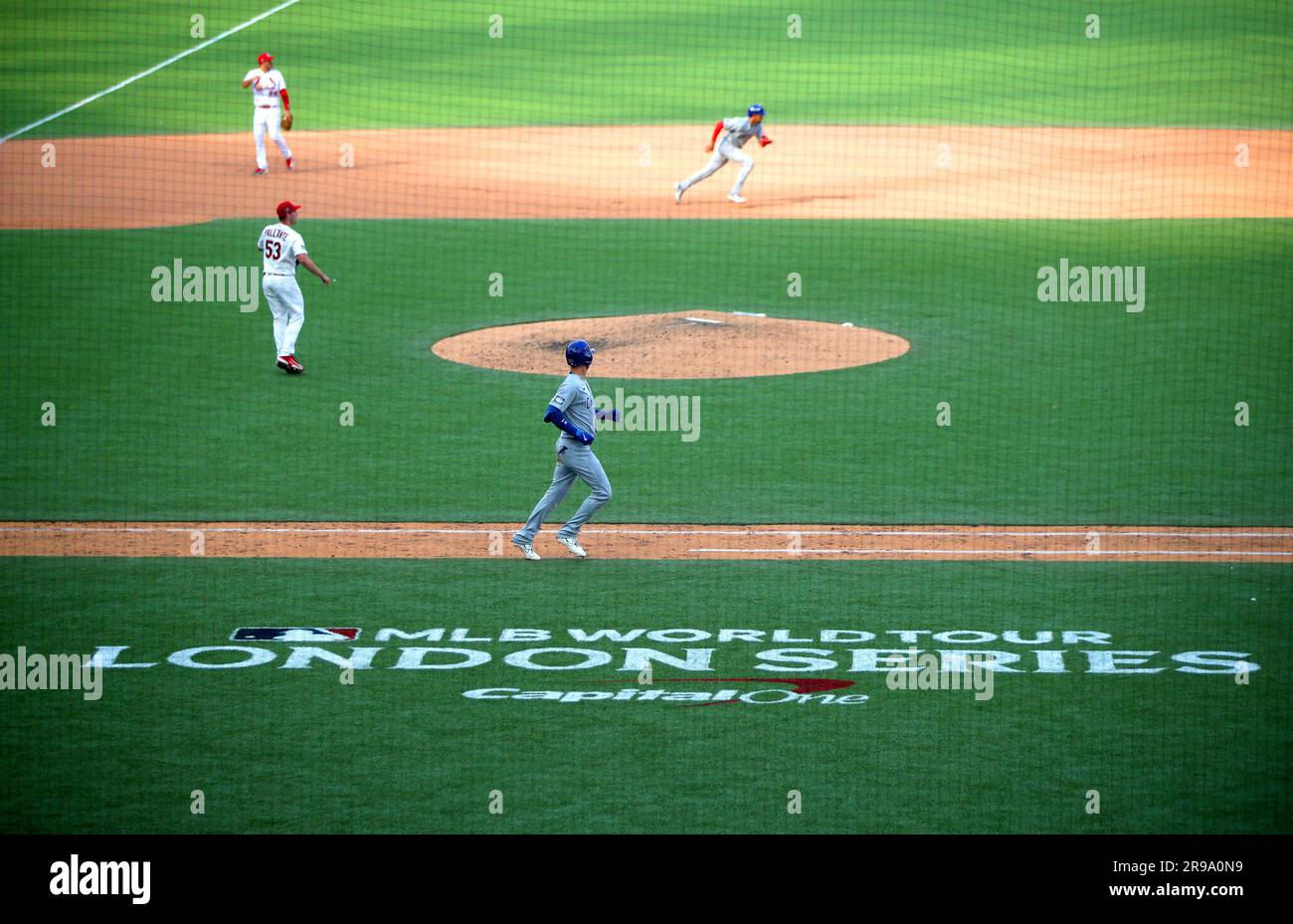 Chicago Cubs' Dansby Swanson runs between bases during the MLB London ...