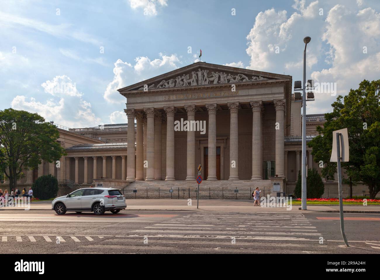 Budapest, Hungary - June 21 2018: The Museum of Fine Arts (Hungarian ...