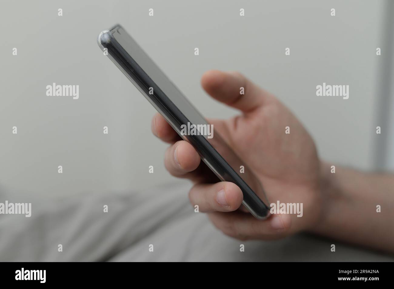 Person hand closeup holding phone hi-res stock photography and images ...
