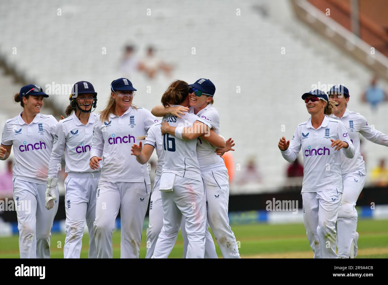 Kate cross and england team hi-res stock photography and images - Alamy