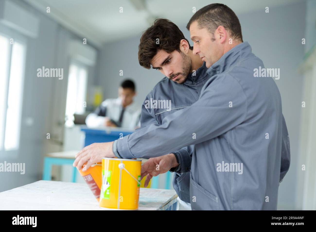 Paint decorating diy sample hi-res stock photography and images - Alamy