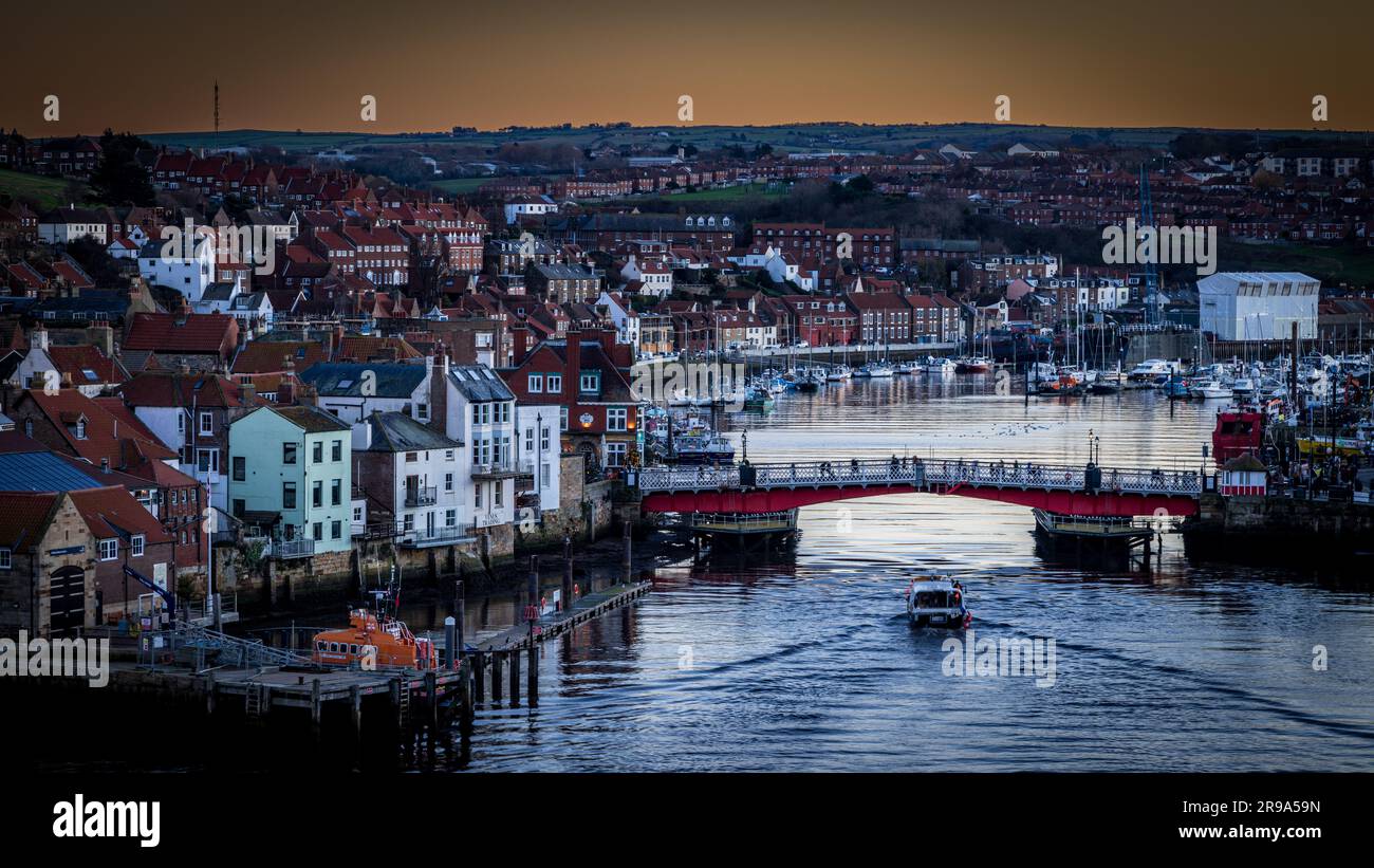 Whitby landscape hi-res stock photography and images - Alamy
