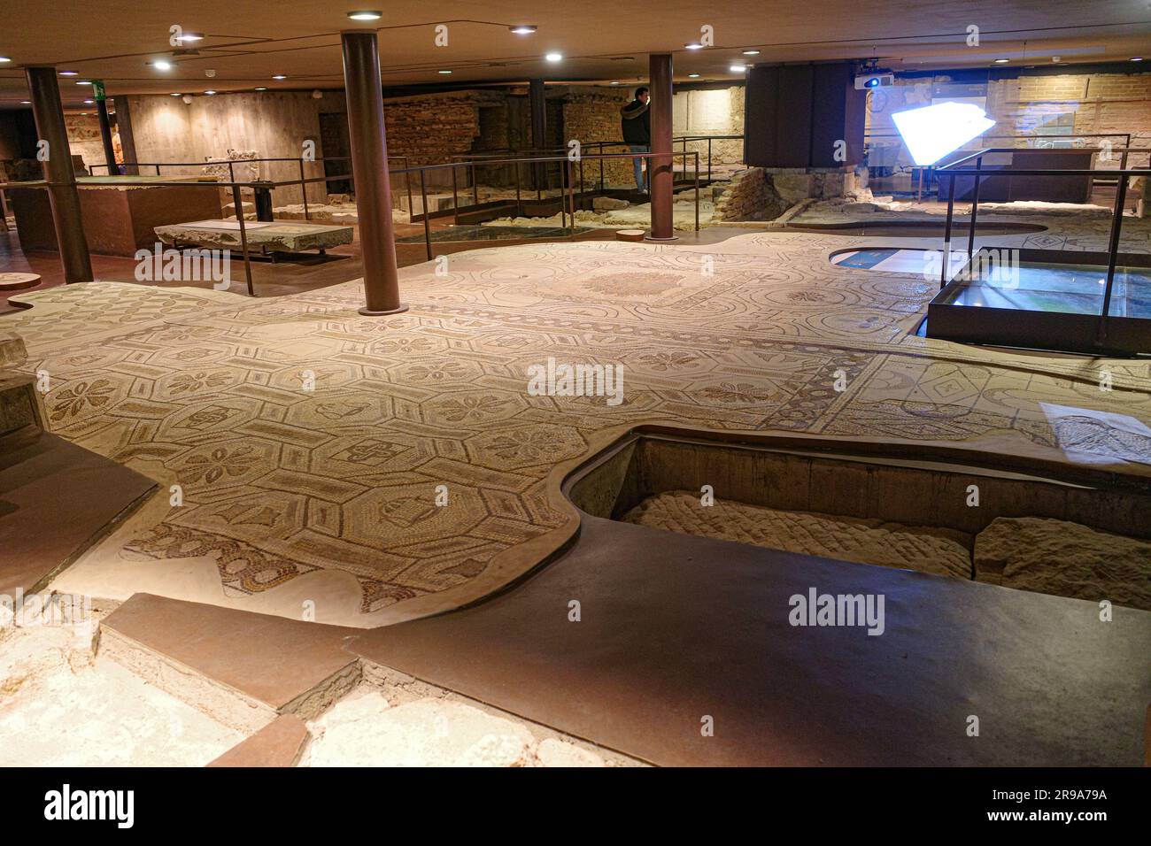 Florence, Italy - 22 Nov, 2022: tombs in crypt of Duomo Cattedrale ...