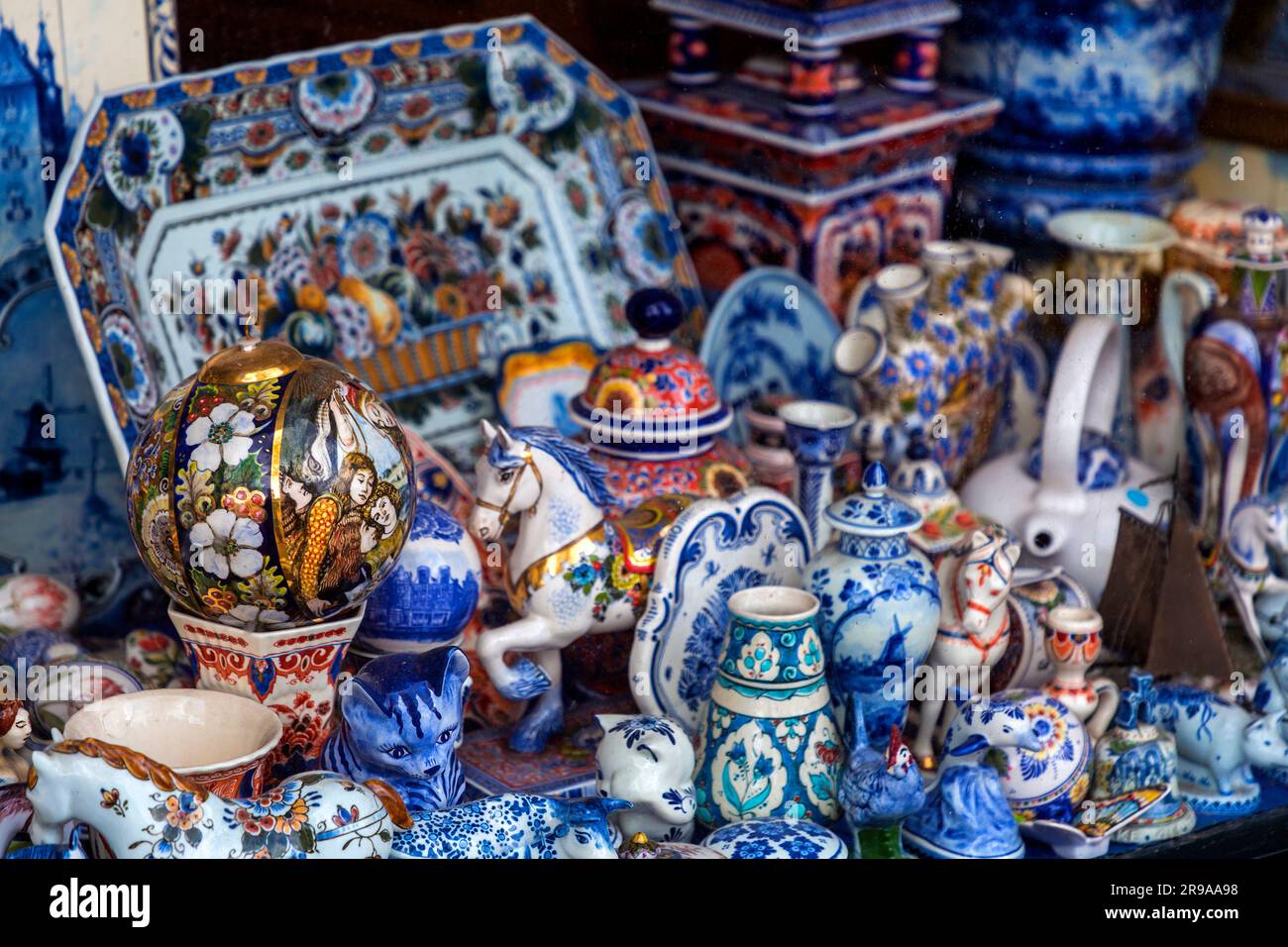 Delftware netherlands hi-res stock photography and images - Alamy
