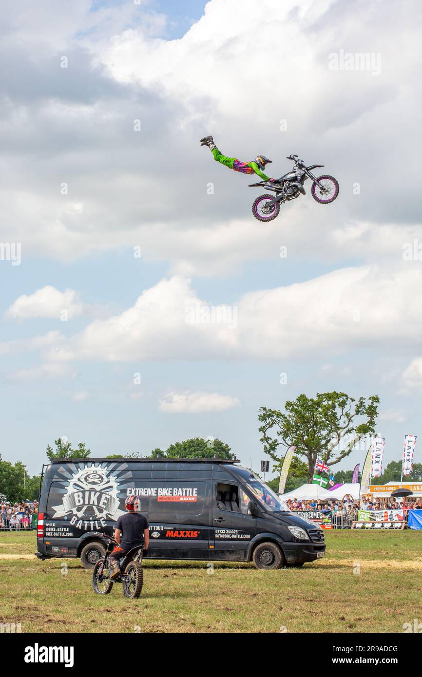 Extreme bike battle display team hi-res stock photography and images ...