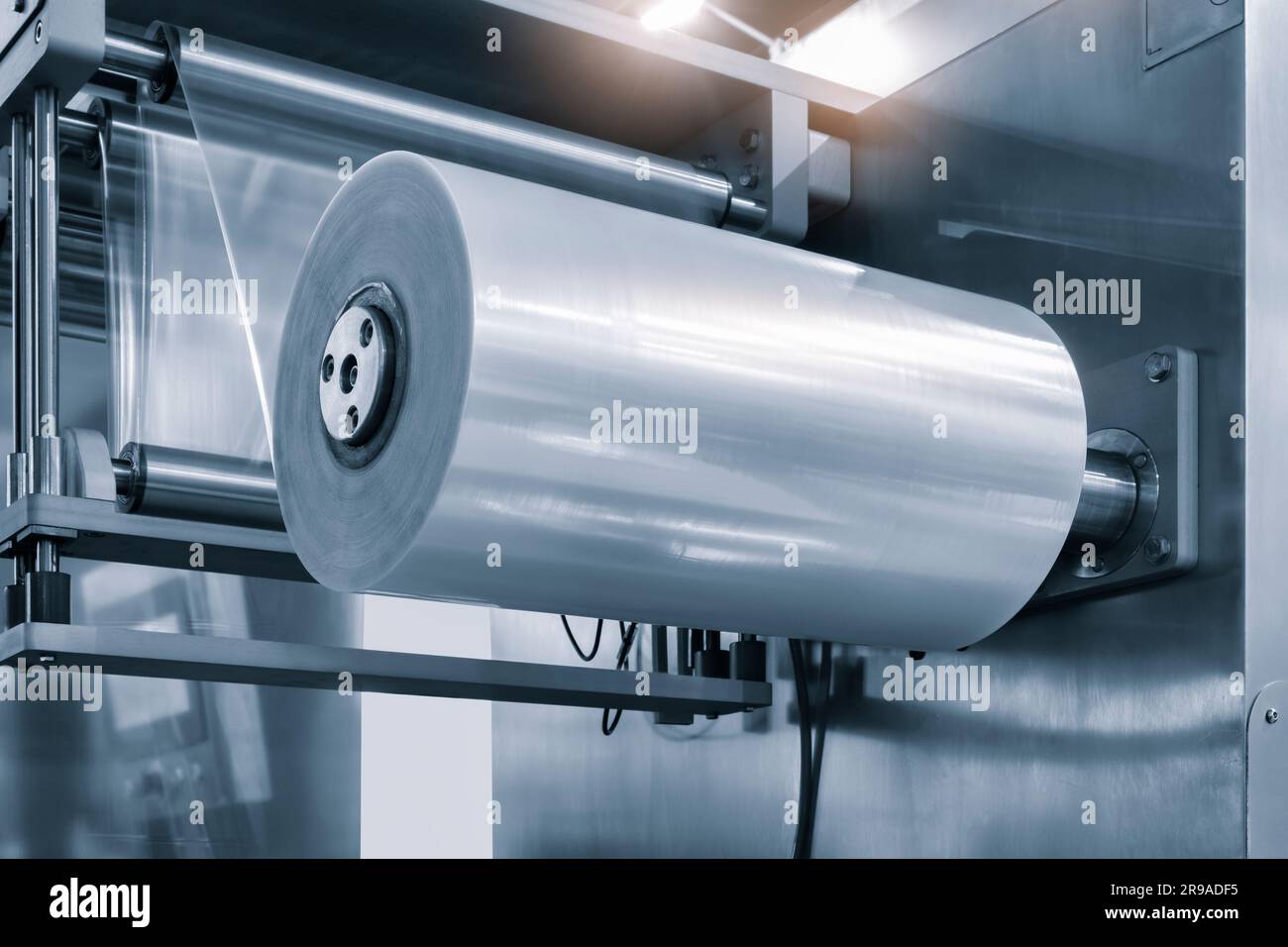 Automatic industrial machine for plastic packaging with light effect of ...