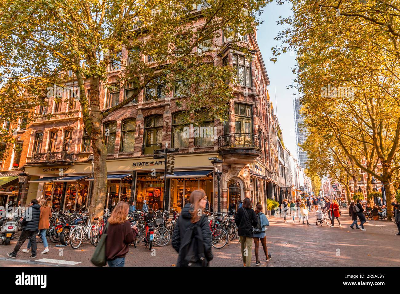 Utrecht, NL - OCT 9, 2021: Street view and traditional Dutch buildings ...