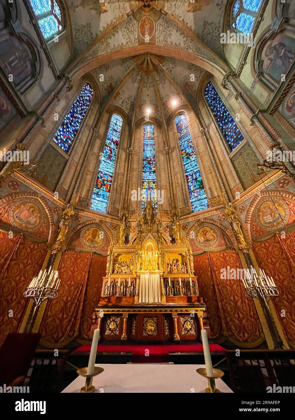 Delft, The Netherlands - October 15, 2021: The New Church of Delft or ...
