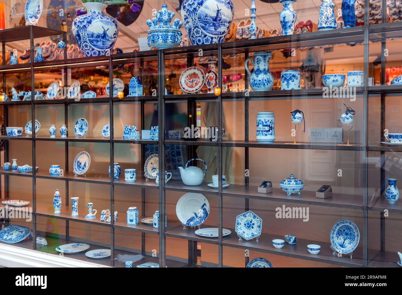 Amsterdam, NL - OCT 10, 2021: Traditional Delftware pottery objects ...