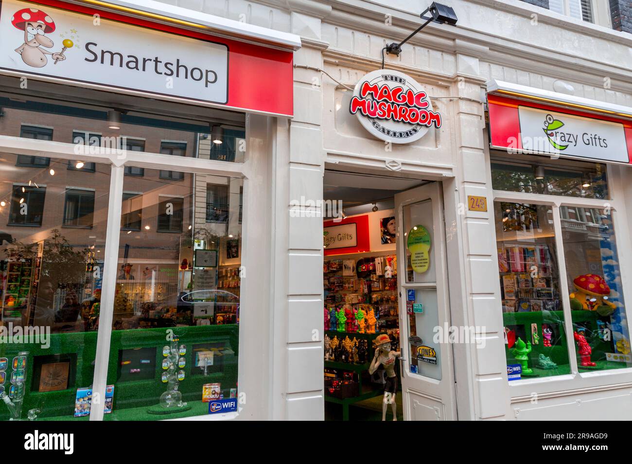 Amsterdam, the Netherlands - October 14, 2021: Smart shop in Amsterdam ...