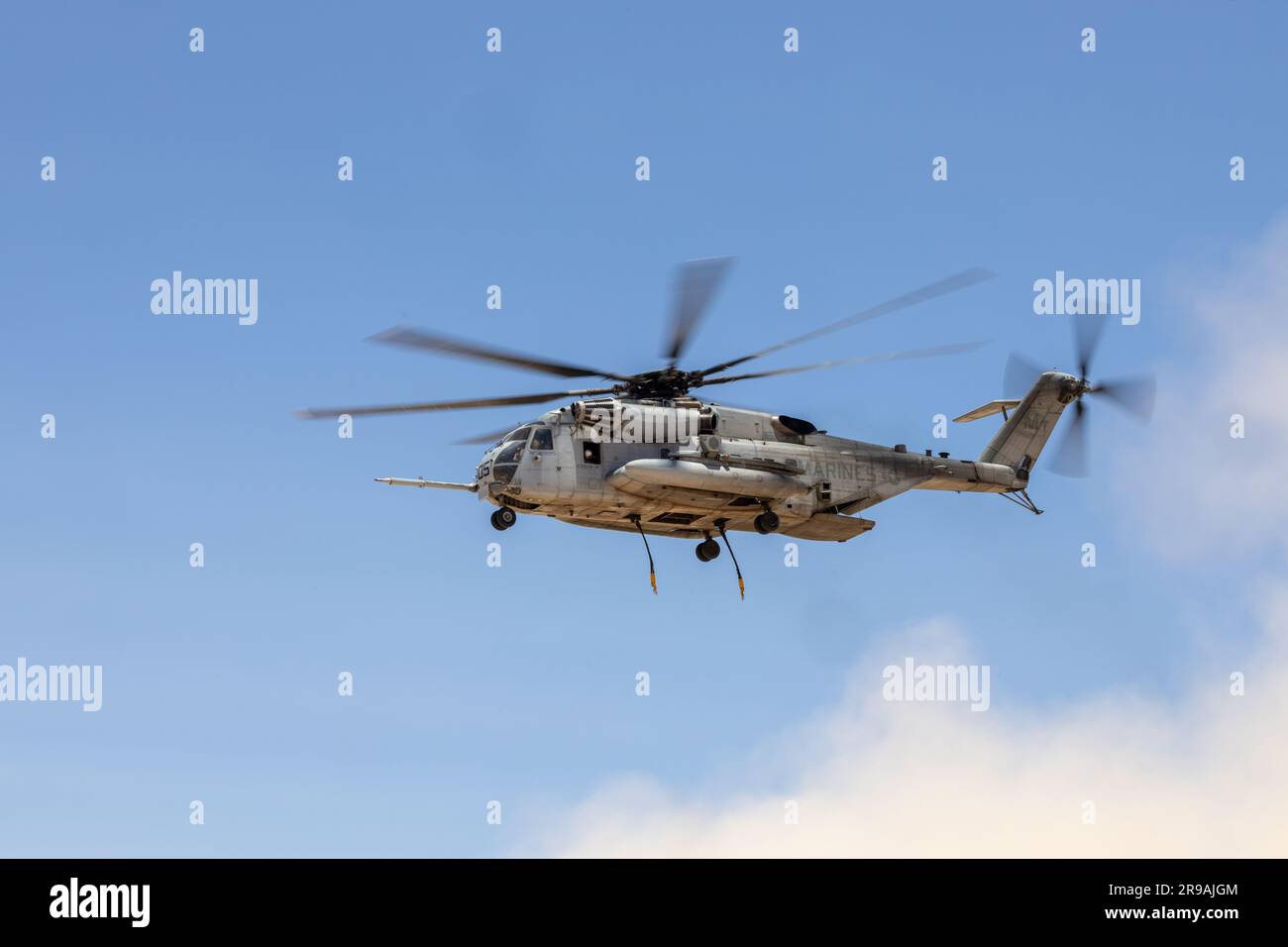 U.S. Marine Corps CH-53E Super Stallion Helicopter with Marine Heavy ...
