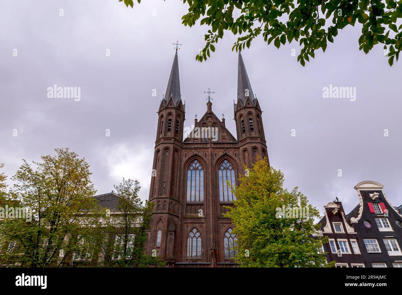 De Krijtberg Kerk is a Roman Catholic church in Amsterdam, located at ...