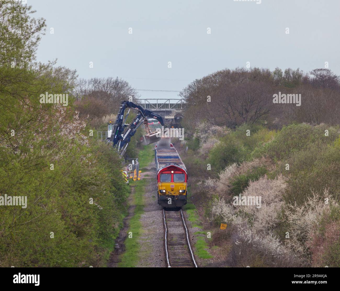 Unloading aggregate for HS2 construction at Quaniton railhead ...