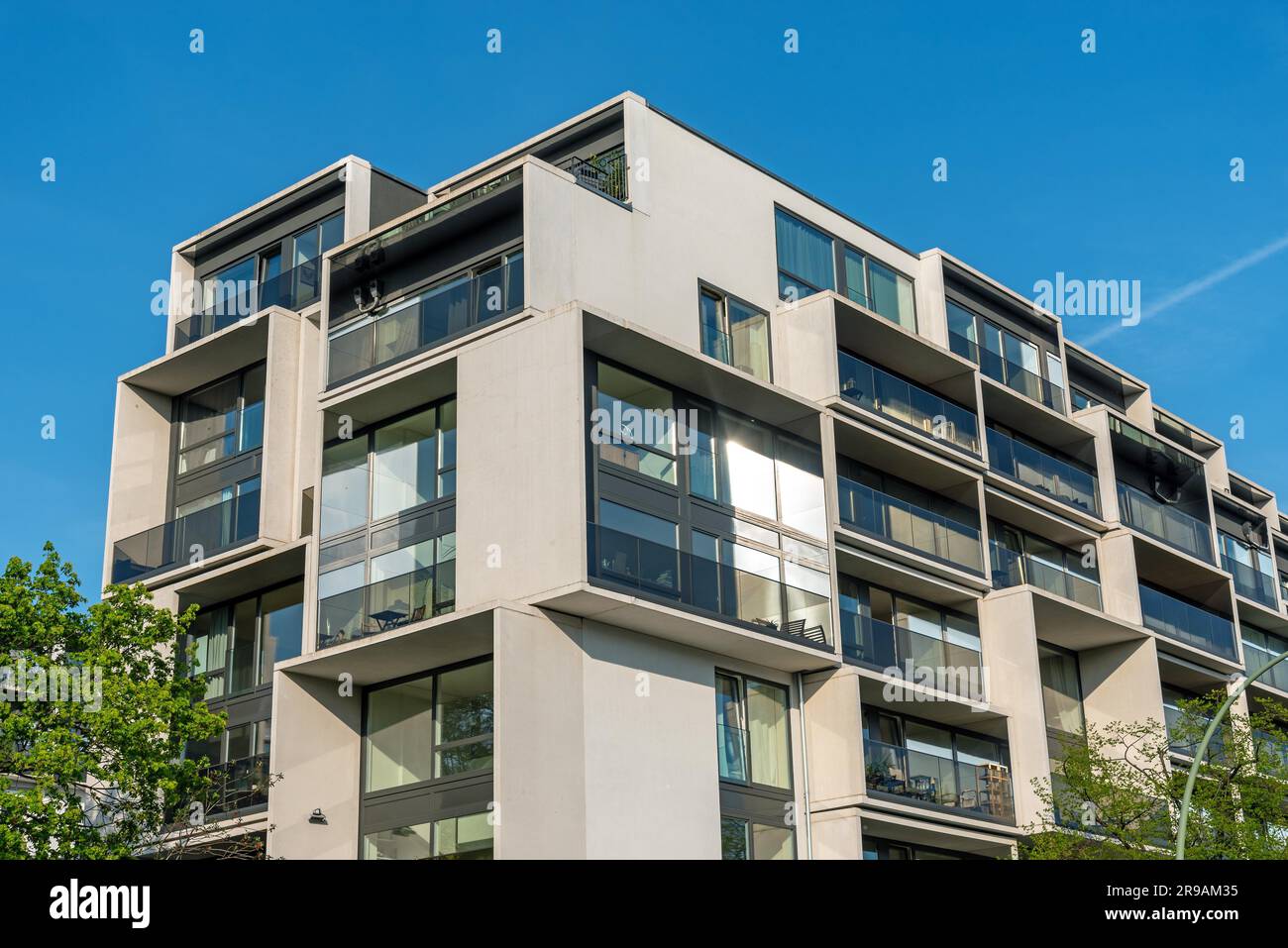 Luxury modern penthouse hi-res stock photography and images - Alamy