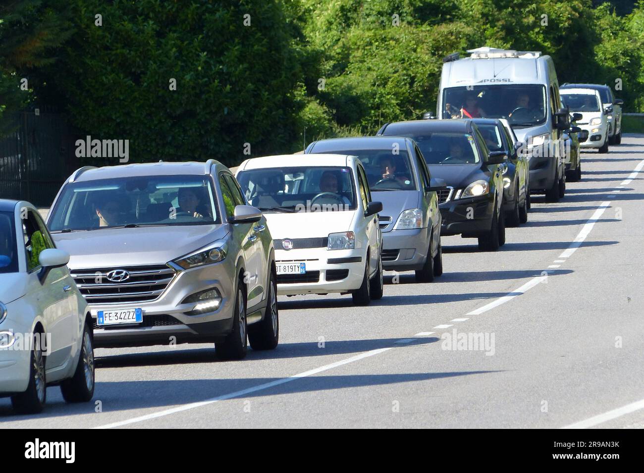 First weekend of summer, intense traffic going down the provincial road ...