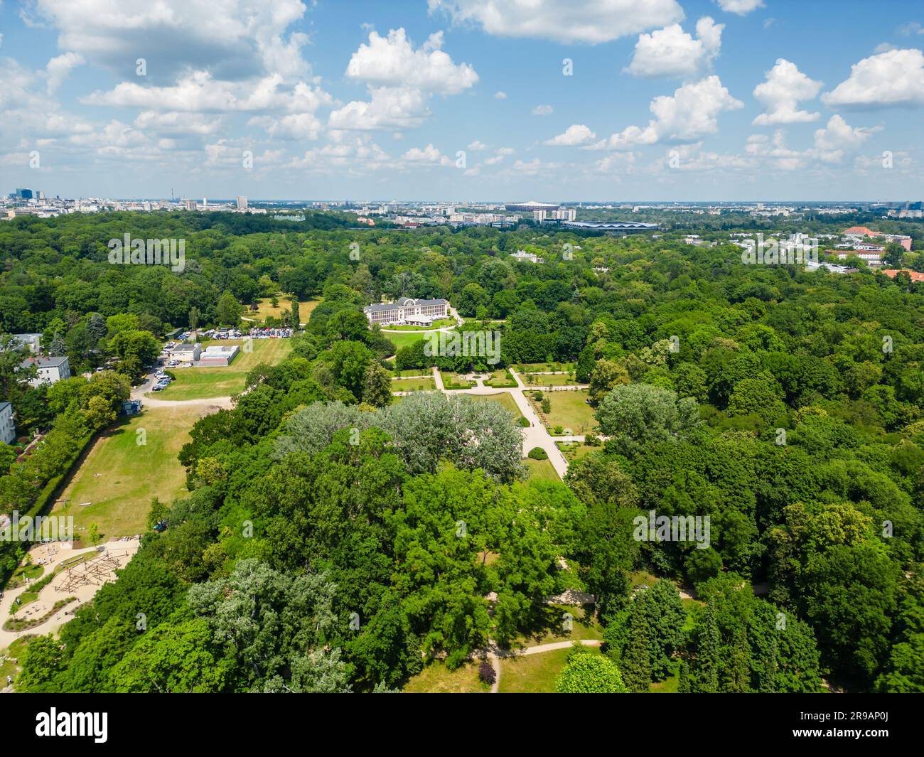 Park from above hi-res stock photography and images - Alamy