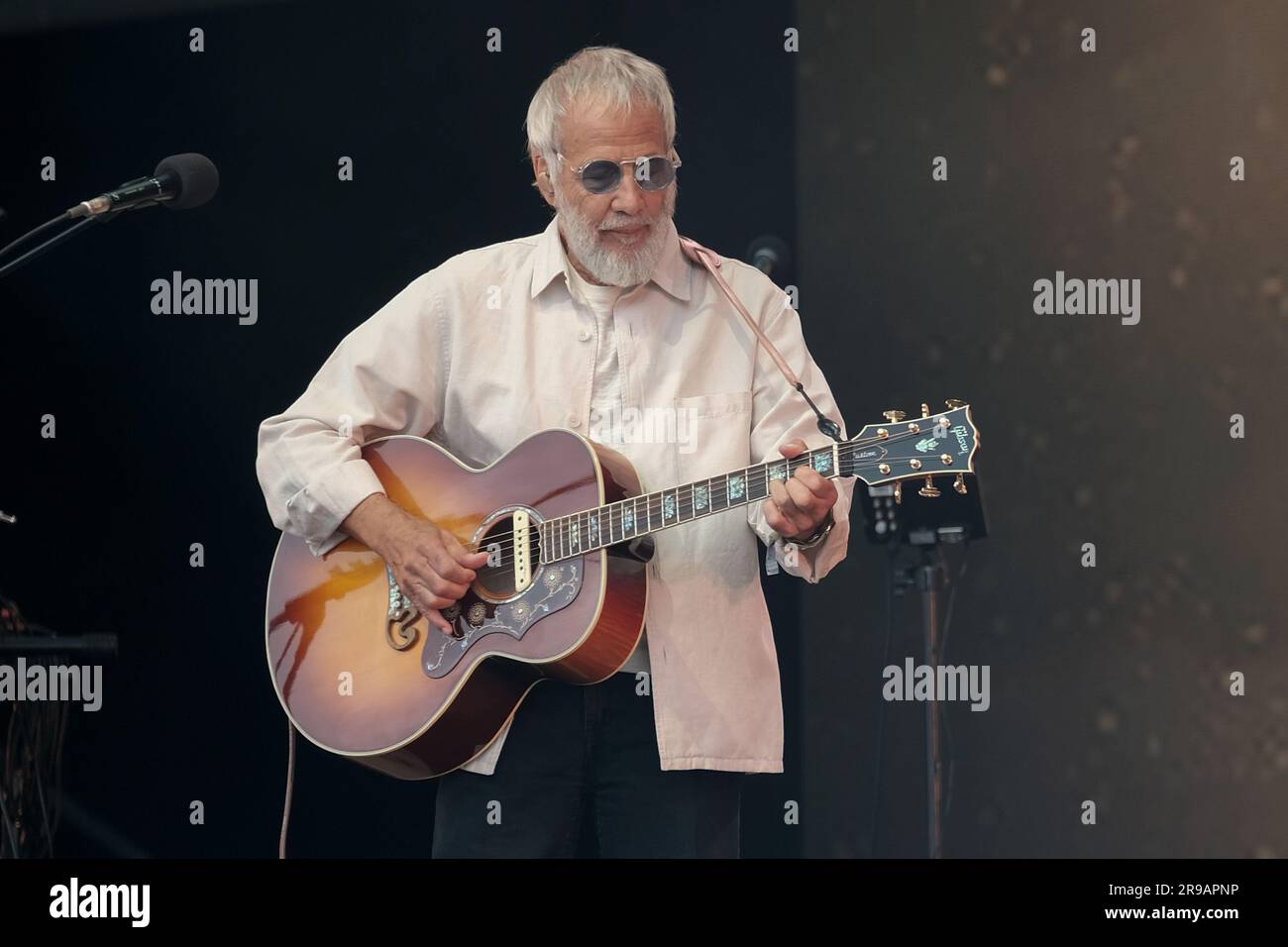 Pilton, UK. 25th June, 2023. British singer-songwriter and multi ...