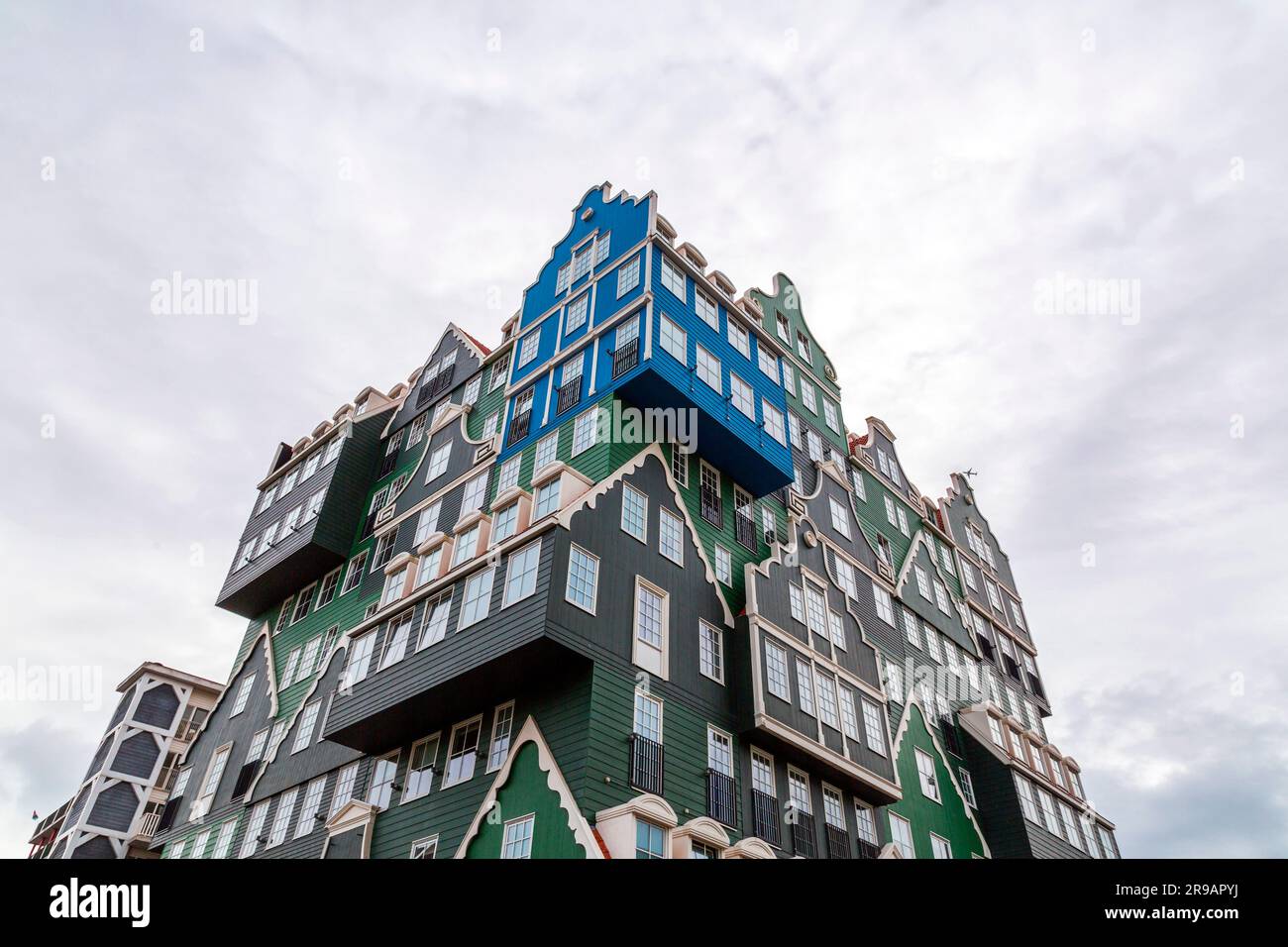 Piled traditional houses in Zaandam, the Netherlands Stock Photo - Alamy