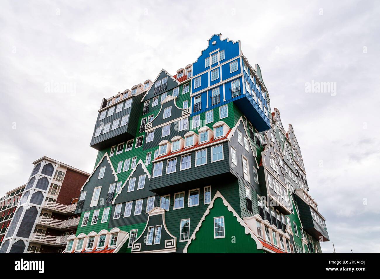 Piled traditional houses in Zaandam, the Netherlands Stock Photo - Alamy