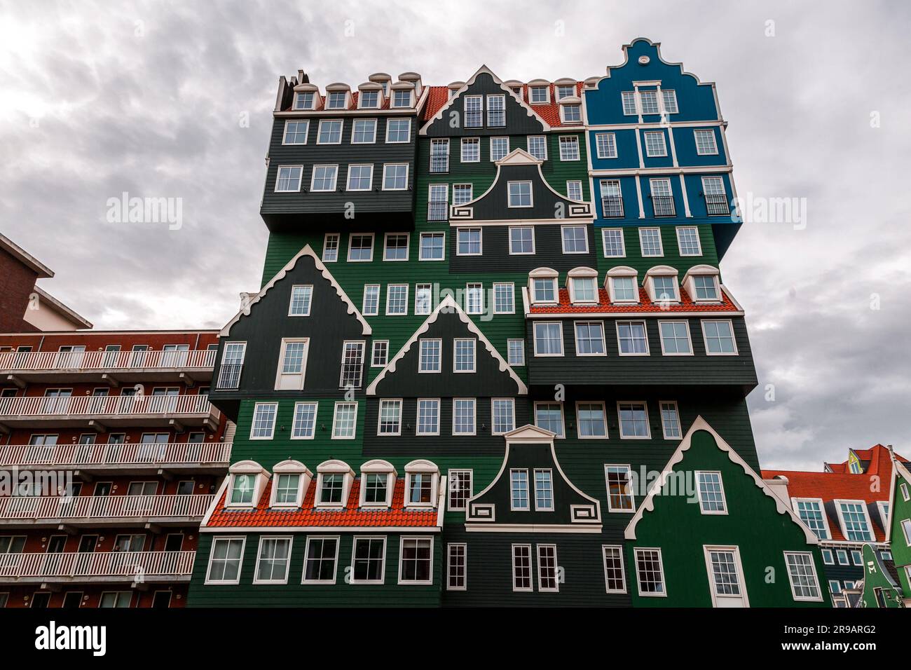 Piled traditional houses in Zaandam, the Netherlands Stock Photo - Alamy