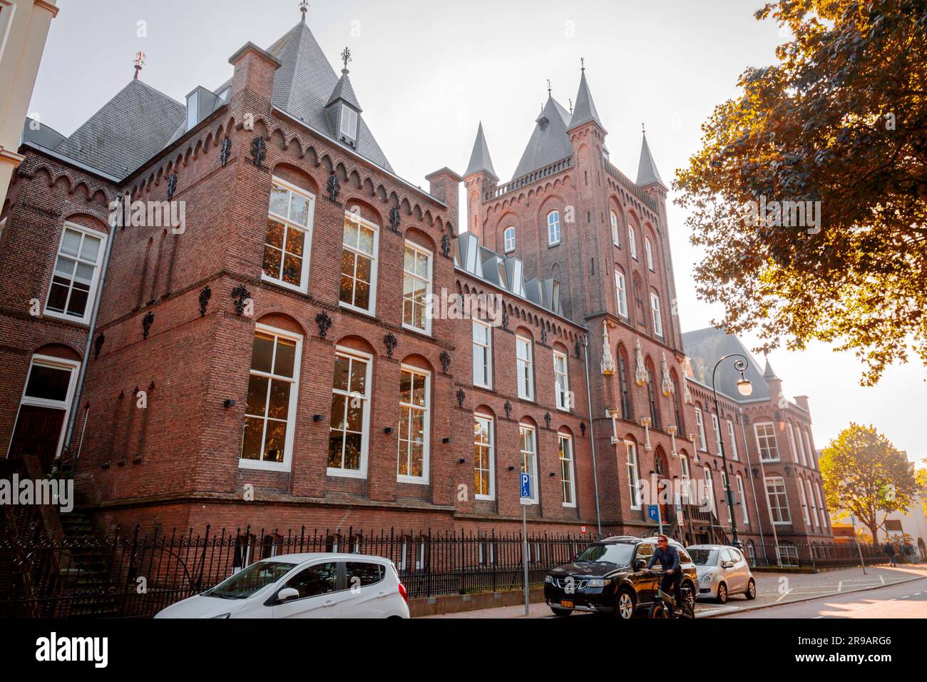 Utrecht, NL - OCT 9, 2021: Street view and traditional Dutch buildings ...