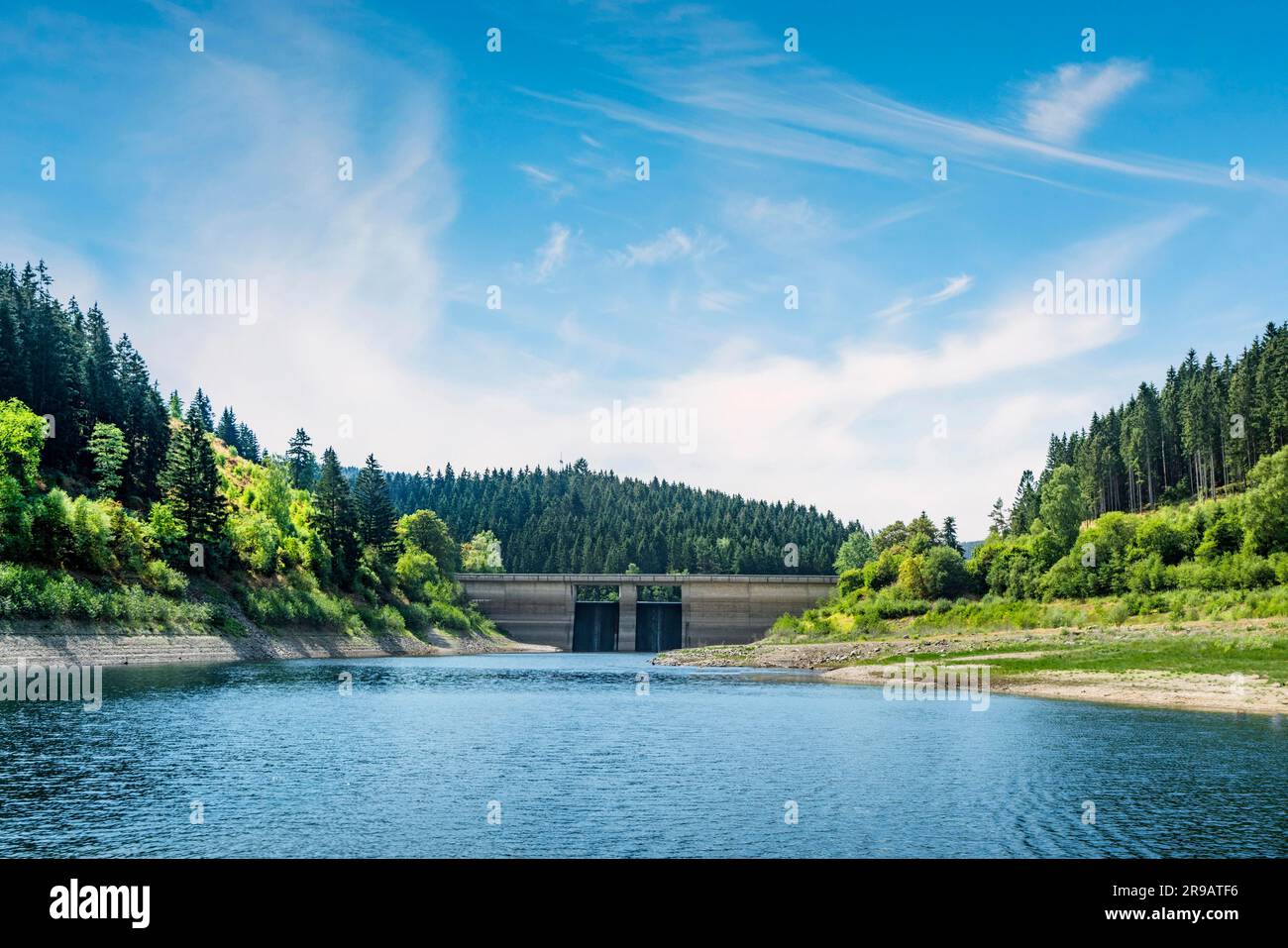 Summer dam landscape hi-res stock photography and images - Alamy