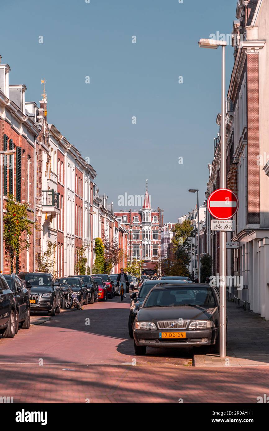 Utrecht, NL - OCT 9, 2021: Street view and traditional Dutch buildings ...