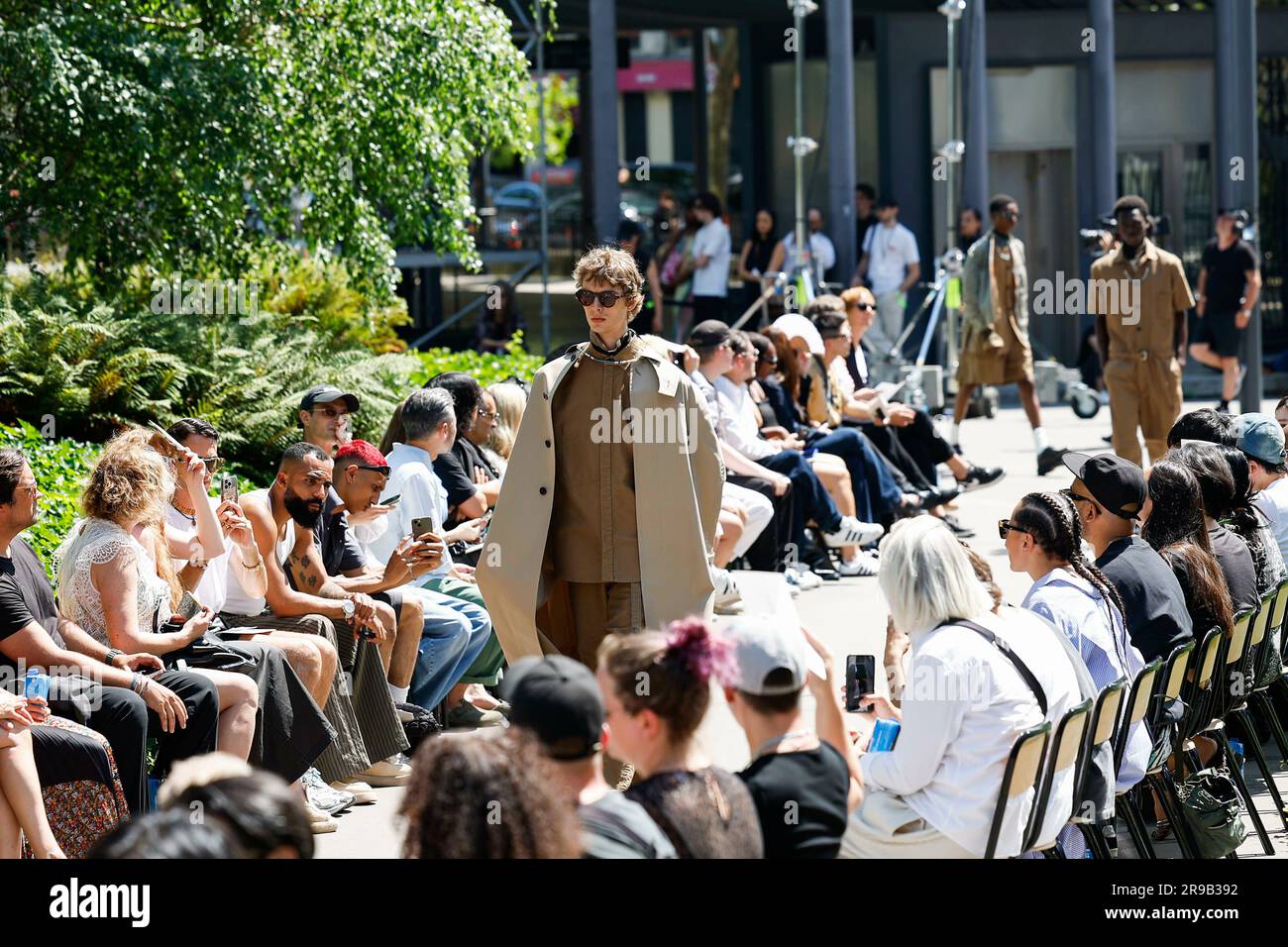 Paris, Frankreich. 25th June, 2023. SACAI Spring Summer 2024 Runway ...