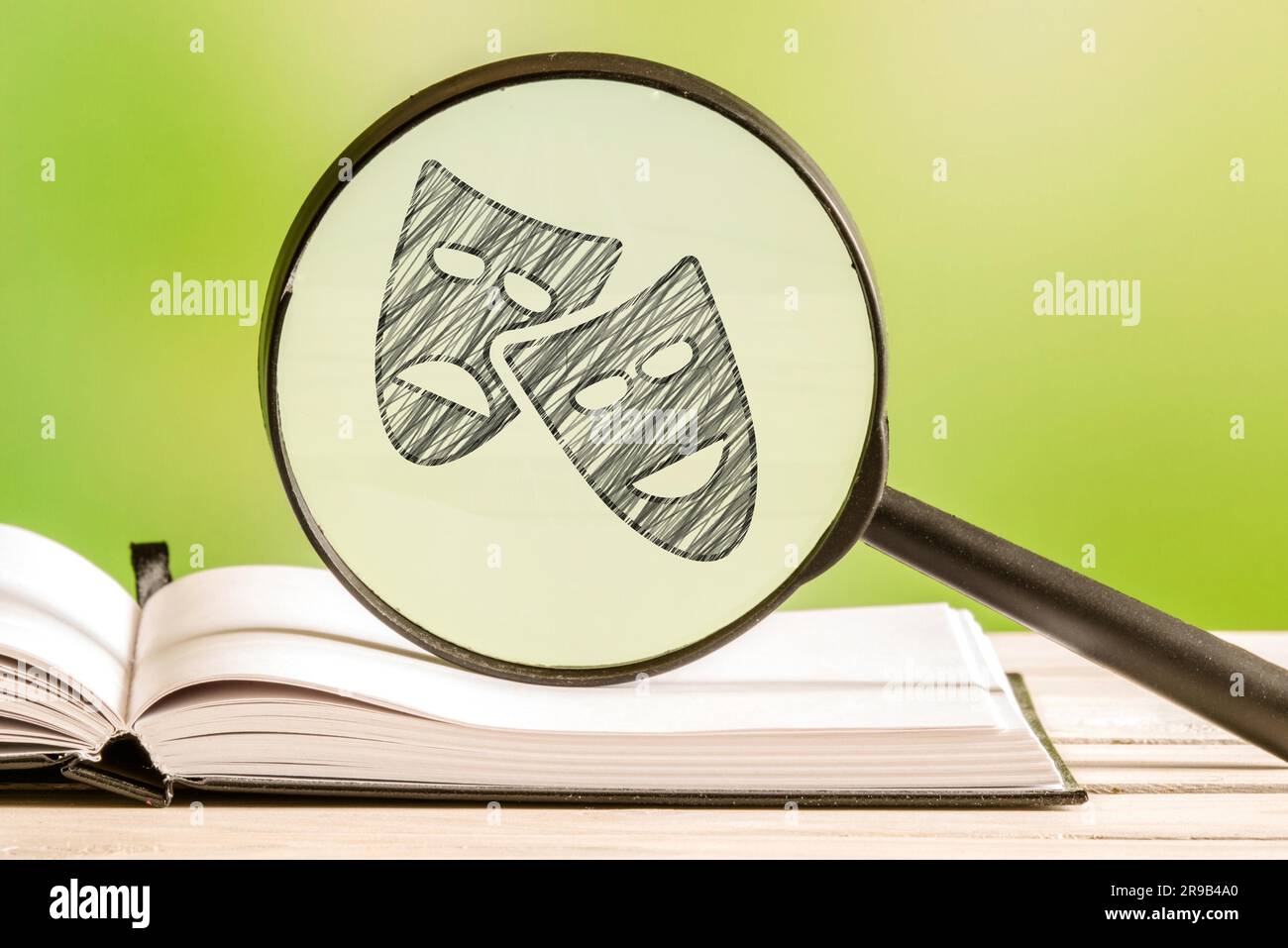 Pencil figure drawing hi-res stock photography and images - Alamy