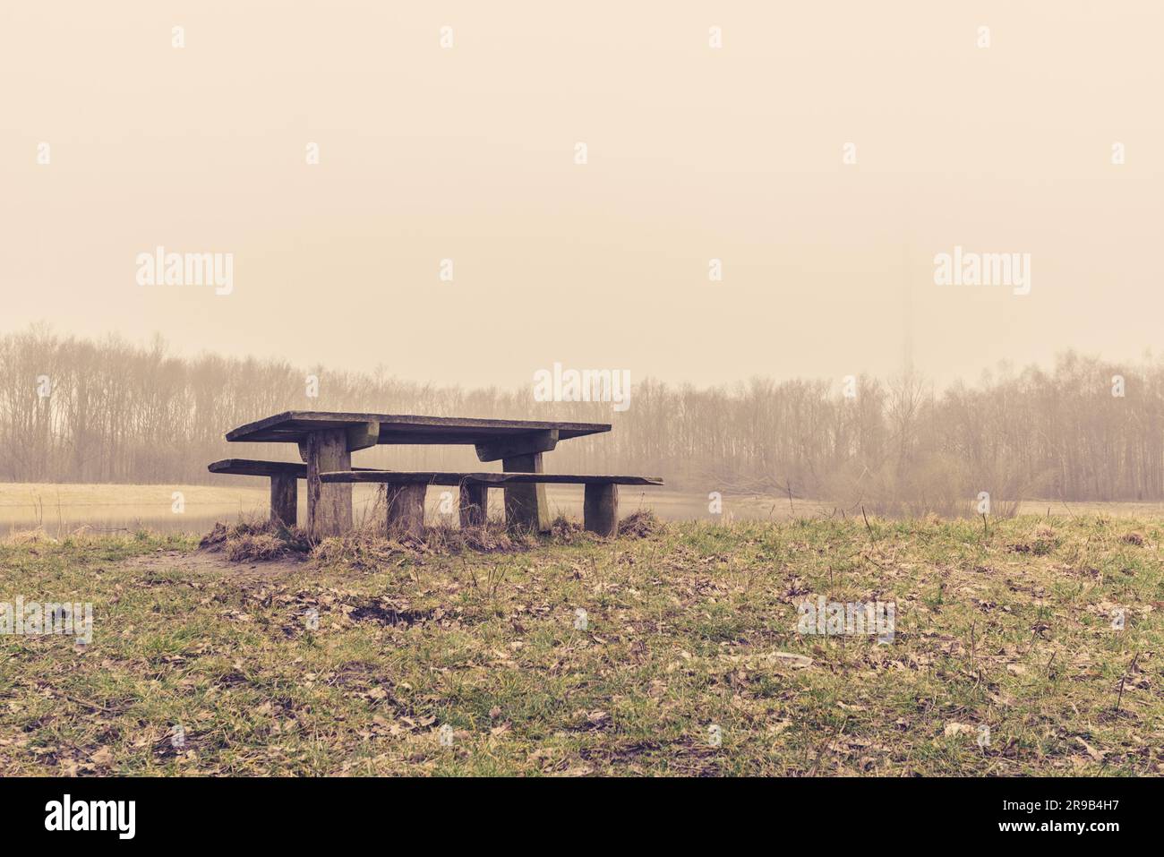 Misty gardens hi-res stock photography and images - Alamy
