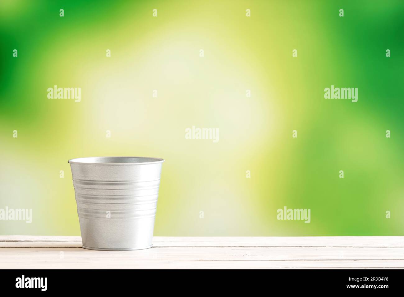 Wooden office table metal hi-res stock photography and images - Alamy