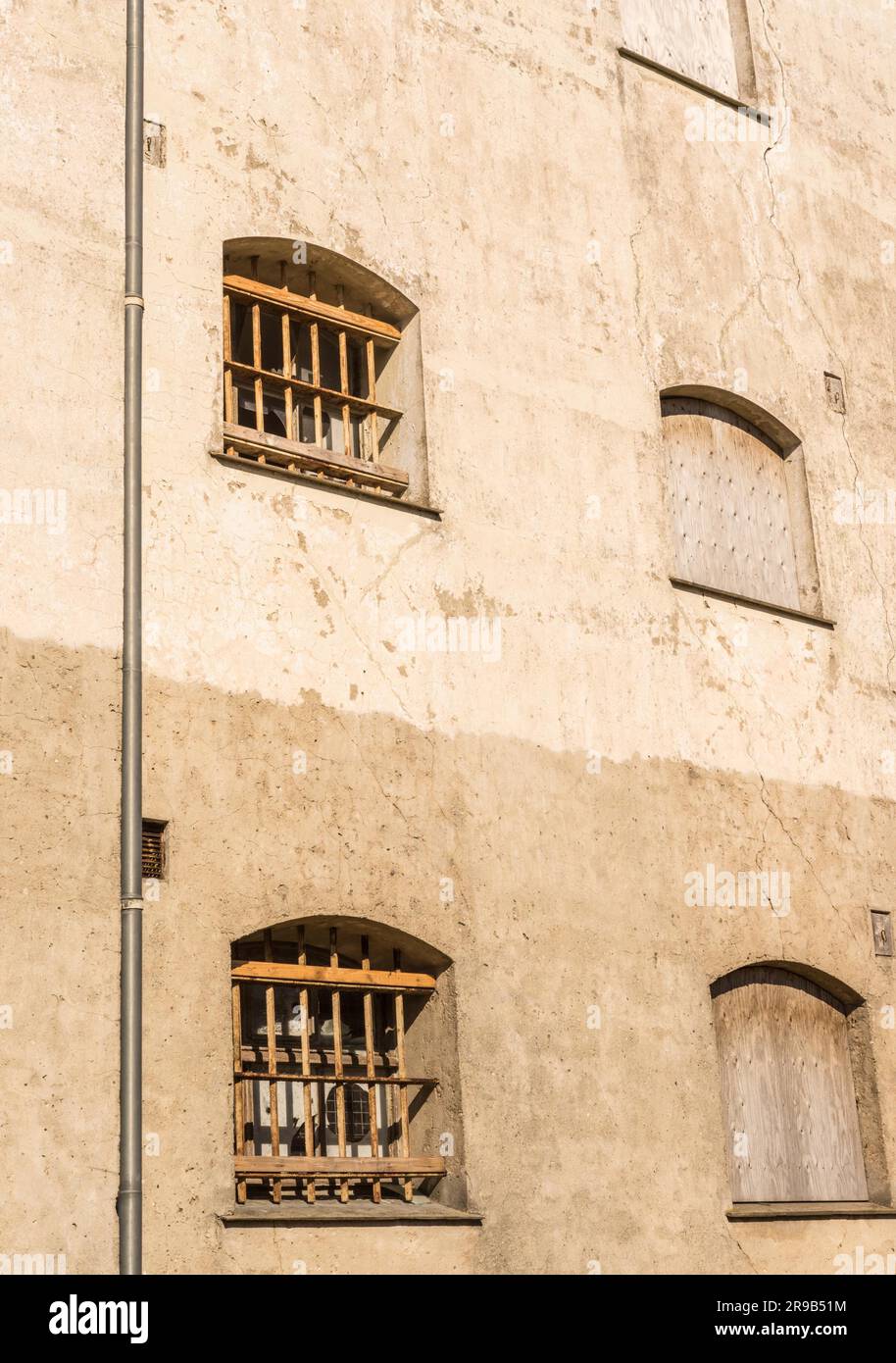 Prison windows hi-res stock photography and images - Alamy