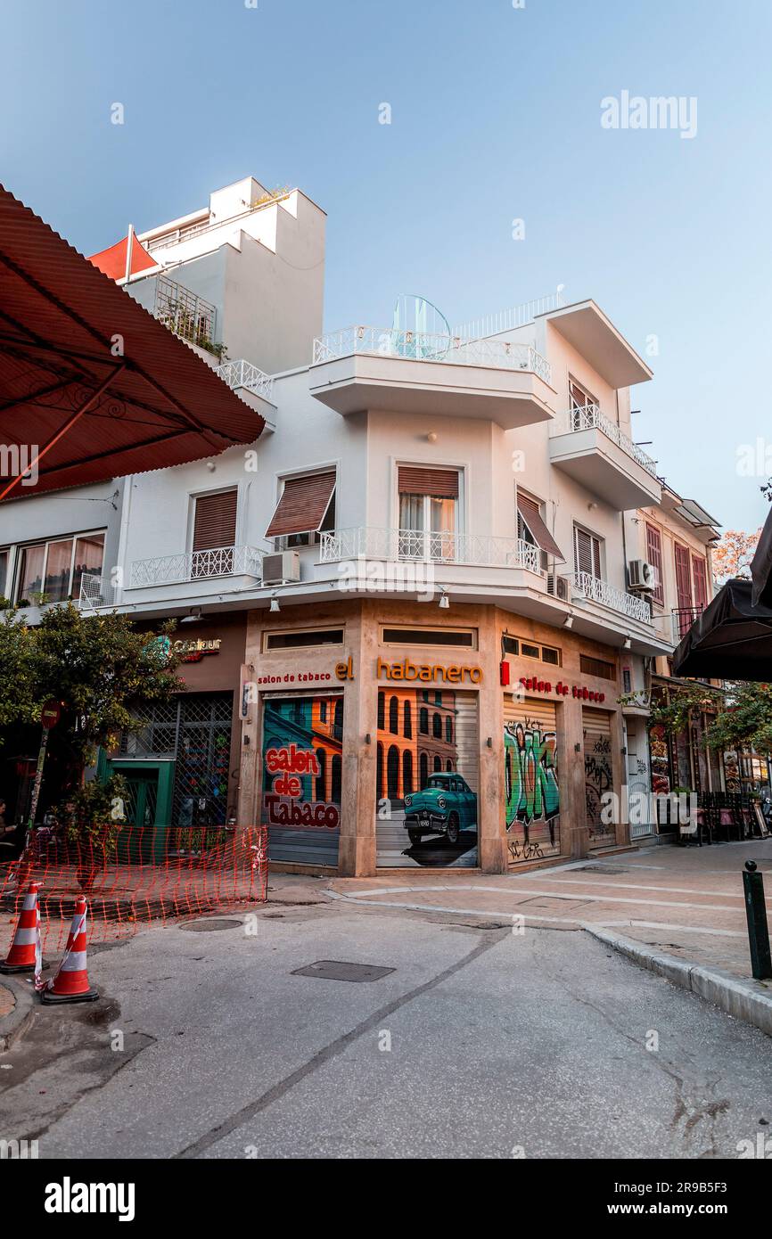 Greek urban architecture hi-res stock photography and images - Alamy