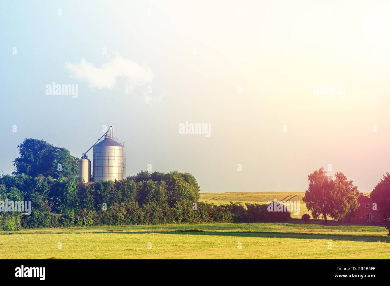 Silo facility hi-res stock photography and images - Alamy