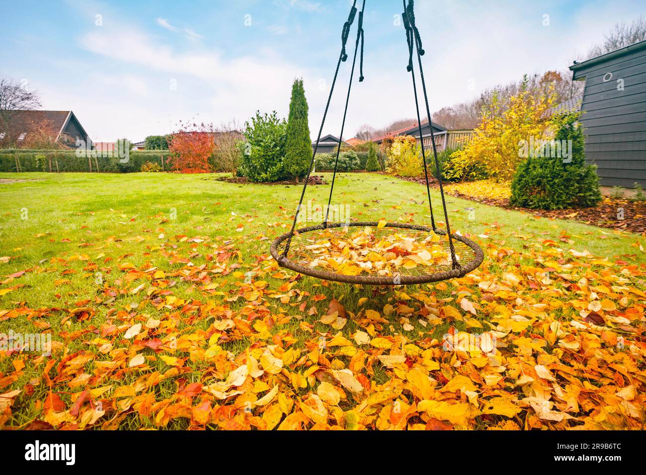 Golden colors hi-res stock photography and images - Alamy