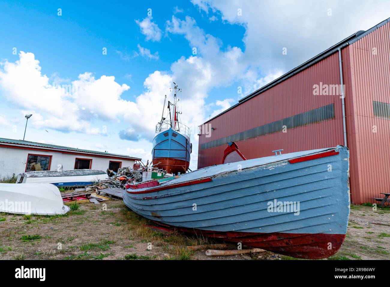 Large boat on land hi-res stock photography and images - Alamy