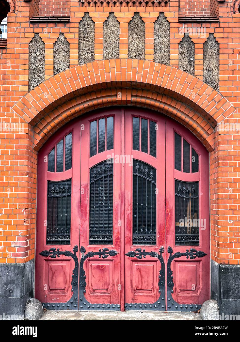 Old and beautiful ornate door, classic architectural detail from Berlin ...