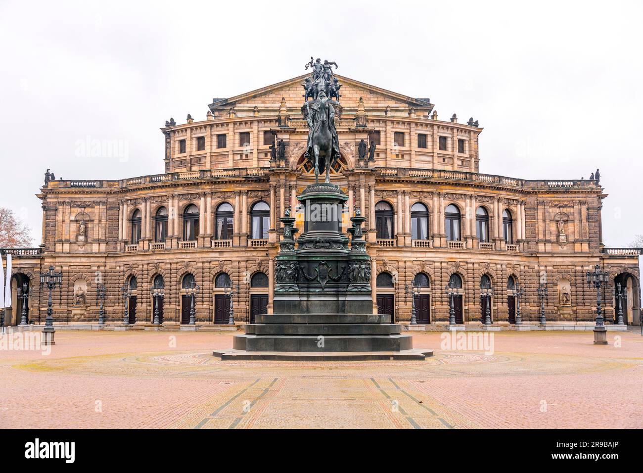 Historical Semperoper building, the state opera house in the old town ...