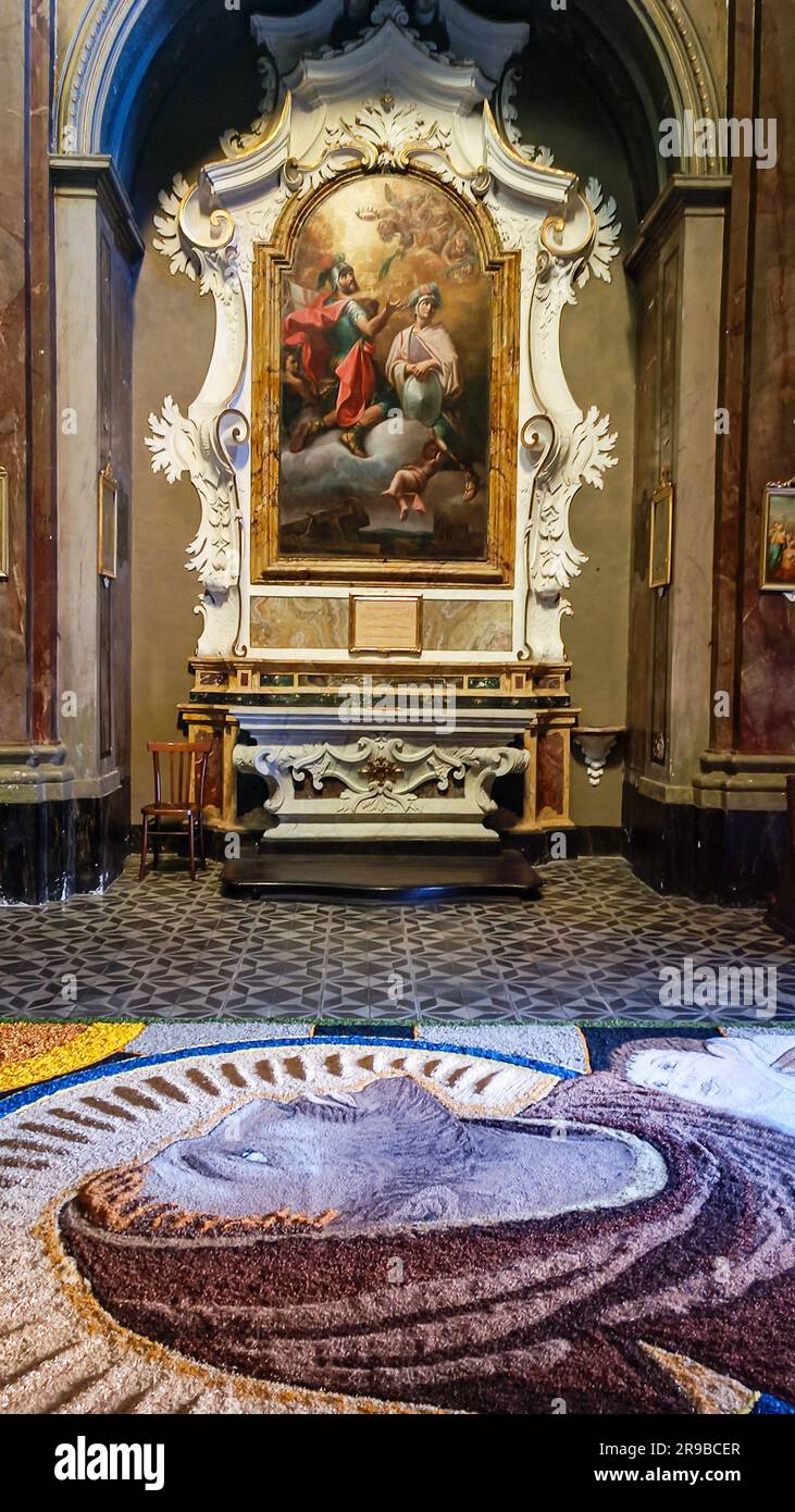 Decorations with flowers inside the Saint Rufo Church - Processione dei ...