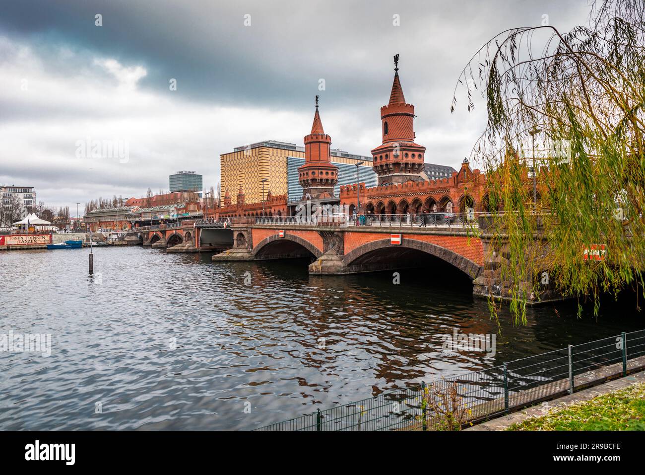 Berlin, Germany - 17 DEC 2021: The Oberbaum Bridge is a double deck ...