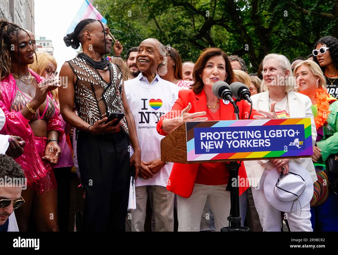 Billie porter grand marshal hi-res stock photography and images - Alamy