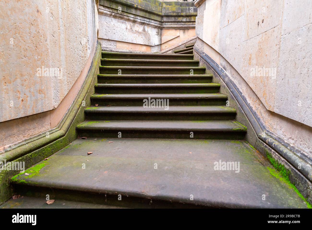 Old stone stairway on a winter day in Dresden old town streets ...