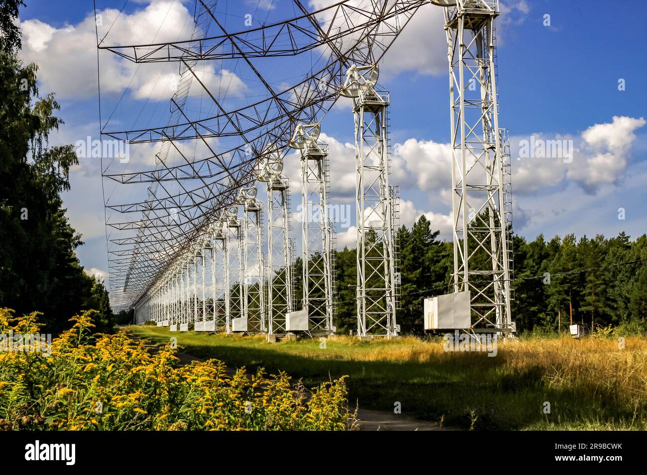 Radio astronomy antenna DKR-1000 in Pushchino, Russia Stock Photo - Alamy