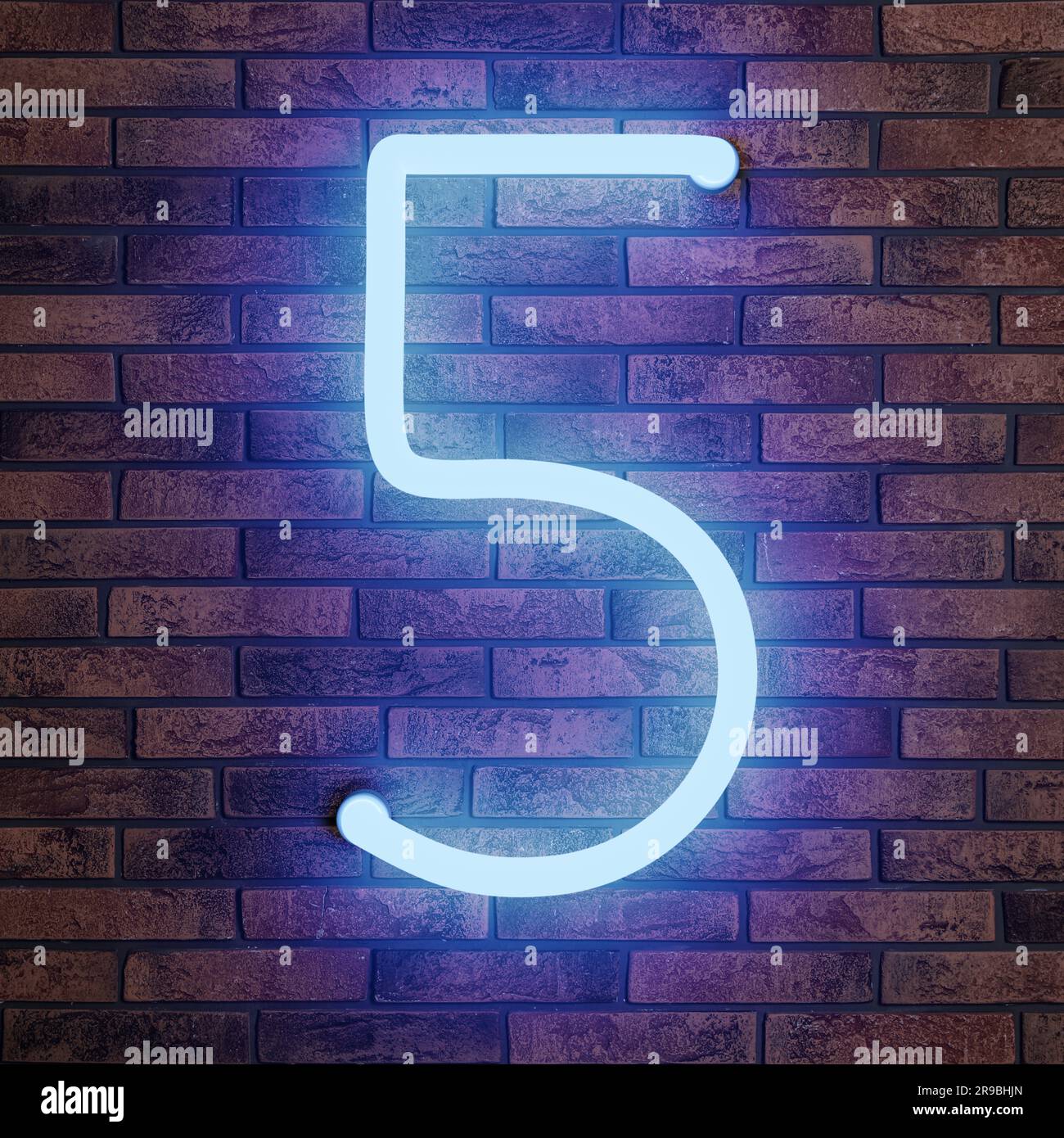 Number 5 neon hi-res stock photography and images - Alamy